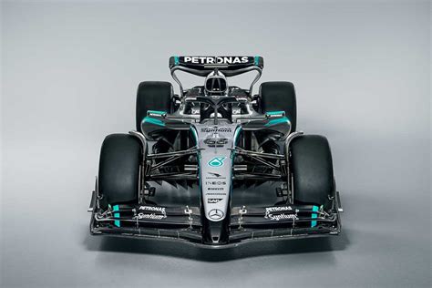 メルセデスf1が2024年型マシン『w15』を発表。ハミルトンの最終年、チームは2年ぶりの勝利を目指す F1 Autosport Web