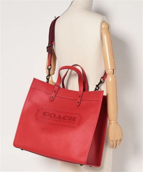 Coach（コーチ）の「フィールド トート 40・コーチ バッジ（トートバッグ）」 Wear