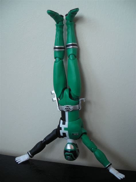 My Shiny Toy Robots Toybox Review S H Figuarts Deka Green