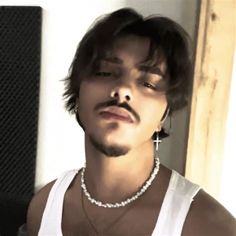 Marci H Ng In Meiner Galerie Lyrics Genius Lyrics