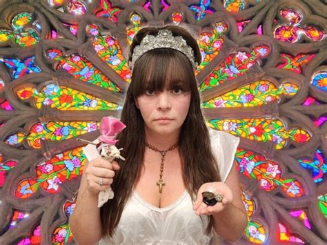 Her Show Is Called ‘lisa Joins A Cult Its Coming To Bethlehem With A Key Disclaimer