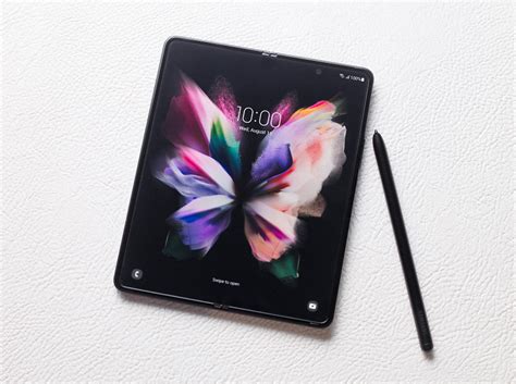 Складной смартфон нового поколения представлен Samsung Galaxy Z Fold3