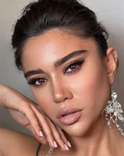 41 Classy Bridal Smokey Eye Makeup Ideas Weddingomania