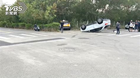 小黃滿載「無號誌路口」 撞翻進口車7人傷 Tvbs Line Today