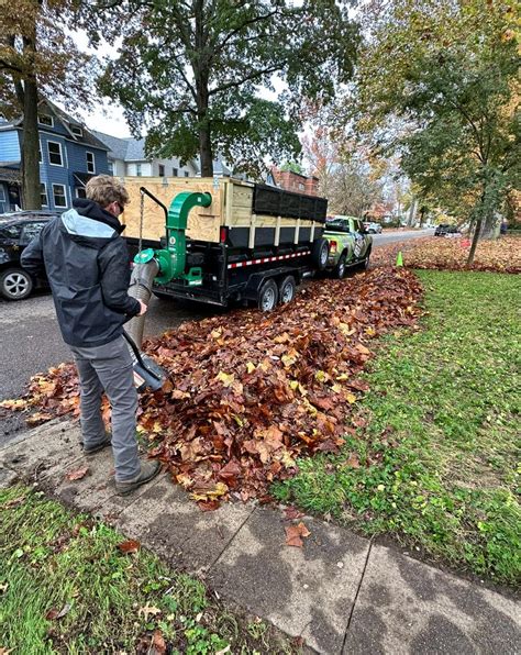 Leaf Clean Up Seasonal Landscape Clean Up In Marietta