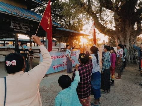 လက်ပံတောင်းတောင်ဒေသခံ ပြည်သူများ ဖက်ဆစ် စစ်တပ် တော်လှန်ရေး ချီတက် ဆန္ဒပြ Khit Thit Media