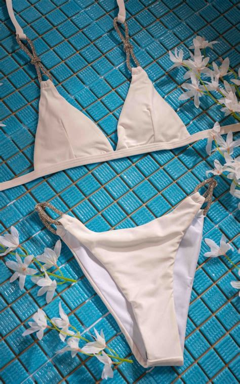 Bikini Mora Blanco — Tits