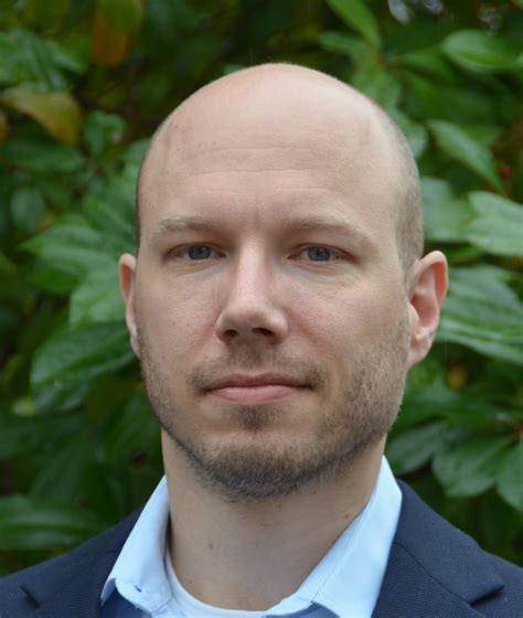 Isac Learning Experimental Design And Quality Control For High Dimensional Human