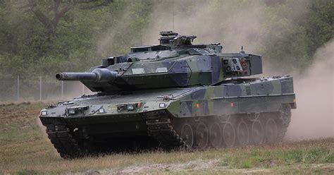 Швеція передала Україні 10 танків Stridsvagn 122