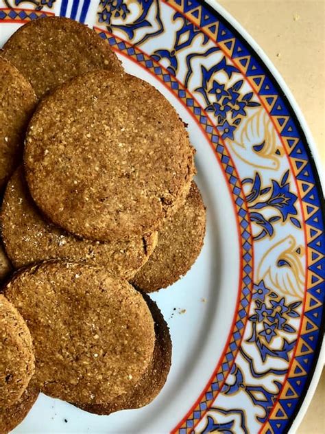 Super Easy Vegan Gingerbread Cookies Without Wheat