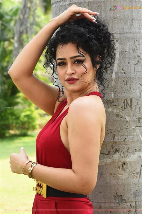Apsara Rani Actress Hd Photosimagespics And Stills