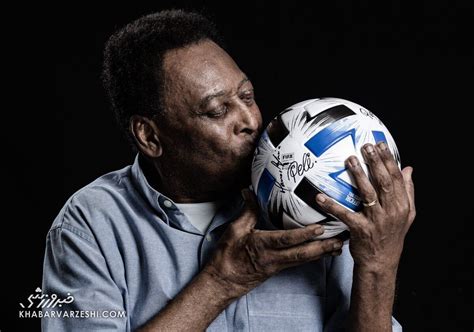 عکس‌های پله در ایران وقتی ایرانی‌ها اسطوره برزیلی را سر کار گذاشتند