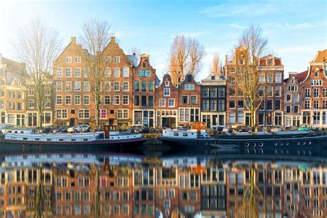 Amsterdam Travel Guide