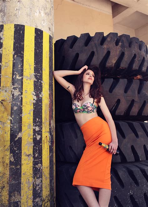 MARIA MARIA : Fashion Styling