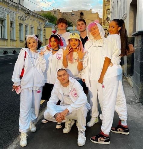 Bad Barbie Dance Choreography Videos Love Story Xoxo Academic Dress Lab Coat Teams Kim