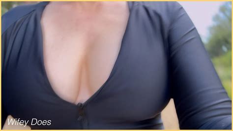 Wifey Public Cleavage Flashing Nude Pics Xhamster