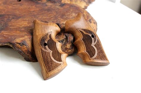 Colt Python Grips Custom Walnut Rosewood And Acrylic Gun Grips Gungripsusa