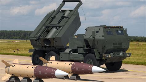 Що говорять росіяни про передачу Україні Atacms Новини Live