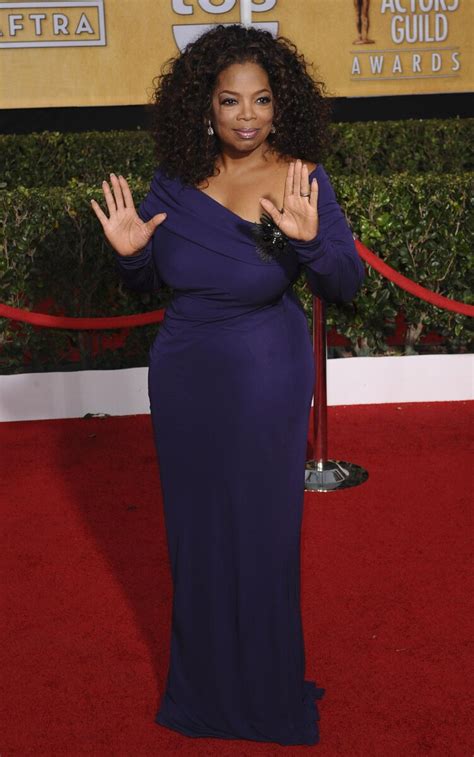 Так она не выглядела никогда Опра Уинфри показала исхудавшее тело в обтягивающем платье Wday