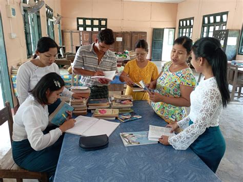 ဂွမြို့နယ်တွင် စာဖတ်ရှိန်မြှင့်တင်ရေး နယ်လှည့်စာကြည့်တိုက် ဆောင်ရွက် Information And Public