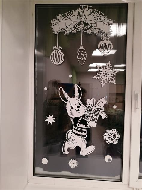 Пин на доске Dessin Fenêtre Рождественские дверные украшения Рождественские узоры Идеи