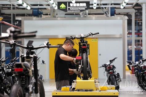 重庆巴南：摩托车生产忙 人民图片网