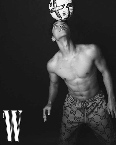 황희찬 W코리아 화보