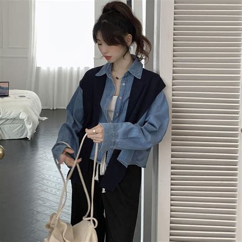 제이리본 숄 데님 셔츠 코디어부바 그레이 네이비 기본 무지 어깨 숄 케이프 니트 가디건 머플러 레이어드 힙커버레트로 복고풍 루즈핏 크롭 짧은 폴로 카라 라이트 다크 블루