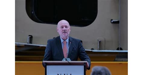 Министър Тагарев Категорично няма да се изпраща никаква жива сила в Украйна