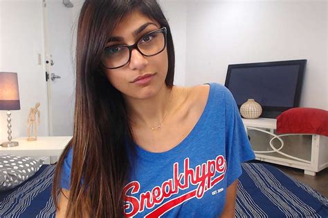 Mia Khalifa Backgrounds Hd Wallpaper Pxfuel