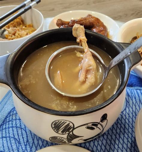 法国郎酒猪肚鲍鱼鸡汤 新马找吃趴趴走