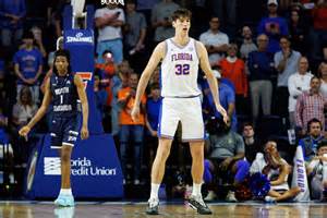 Floridas Olivier Rioux Becomes Tallest College Basketball Player Ever