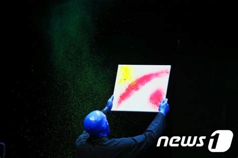 블루맨 그룹 14년 만에 내한 네이트 뉴스