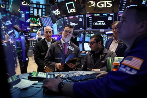 米国株式市場＝s＆p終盤に上げ幅縮小、強気相場確認まであと一歩