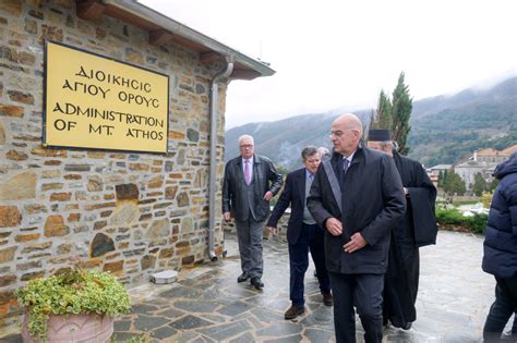 Πρόωρη επιστροφή Δένδια από το Αγιον Ορος