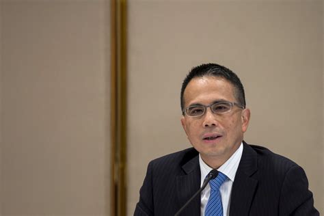 Victor Li ‘prays Hong Kong Can Keep Global Financial Center Status