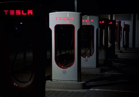 Tesla Supercharger And Destination Charger Geeky Gadgets