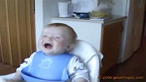 بچه خوش خنده