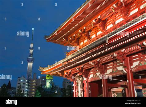 El Templo Senso Ji Y Torre Skytree Durante La Noche Asakusa Tokio
