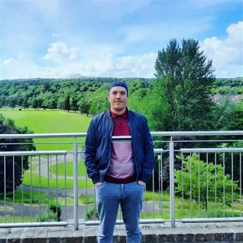 Ruslan Akhmedov Ruslan Akxmedovv • Threads Say More