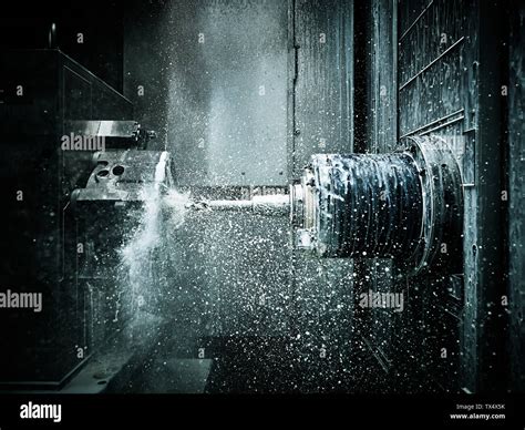 Cnc Milling Machine And Coolant Hi Res Stock Photography And Images Alamy