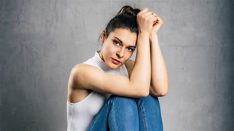 Бесплатные знаменитости девушки чарли Xcx красивые обои на рабочий