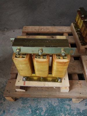 Multipurpose Inverter AC Reactor Yellow Black Color Practical