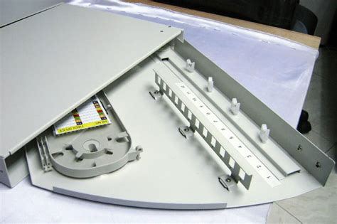 Angled Patch Panel China Manufacturer Optical Fiber Optical Fiber Cable Wire Products