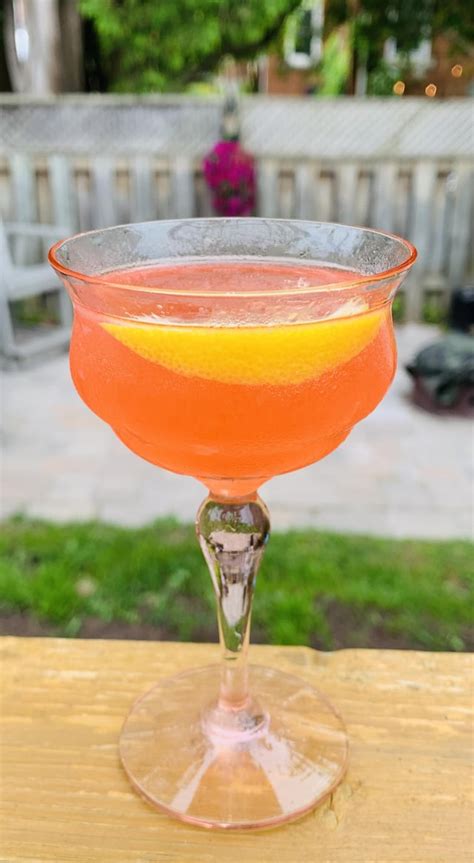 Gin And Sin 🍸 R Gin