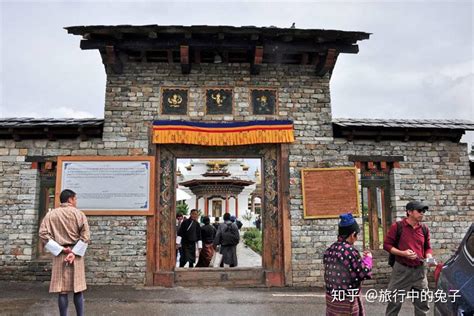 世界十大超级寺庙之一虎穴寺不丹国峭壁上的神圣寺庙 知乎