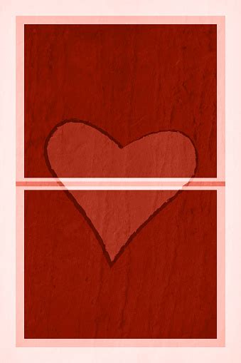 진한 빨간색 또는 적갈색 그런지 텍스처 테두리가 있는 분할 또는 분할된 배경으로 중간에 하나의 심장이 있고 분할 또는 분할 선이