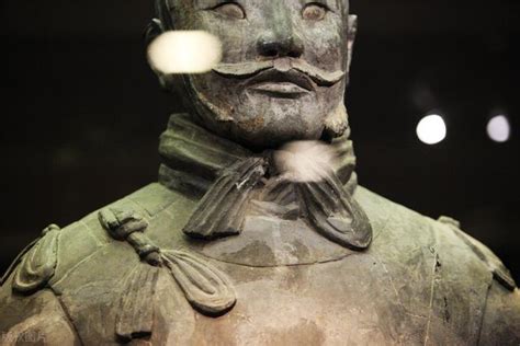 秦始皇生父的謎團存在爭議有人說是呂不韋還有人說就是秦異人 每日頭條