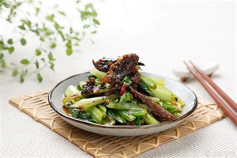豆豉鲮鱼炒油麦菜