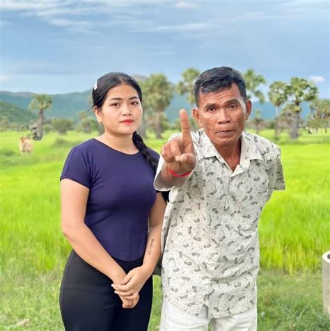 យើងហួសពេលហើយ😂😂 យើងហួសពេលហើយ😂😂 By រឿងកំប្លែងខ្លីៗ Funny Facebook